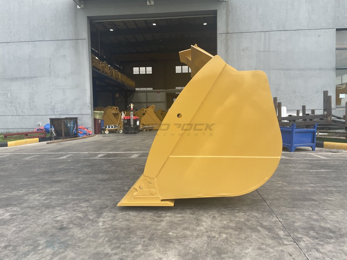 Quick Coupler Bucket fits CAT 950/962 loader, 115in, 3.6m3 - Bedrock ...